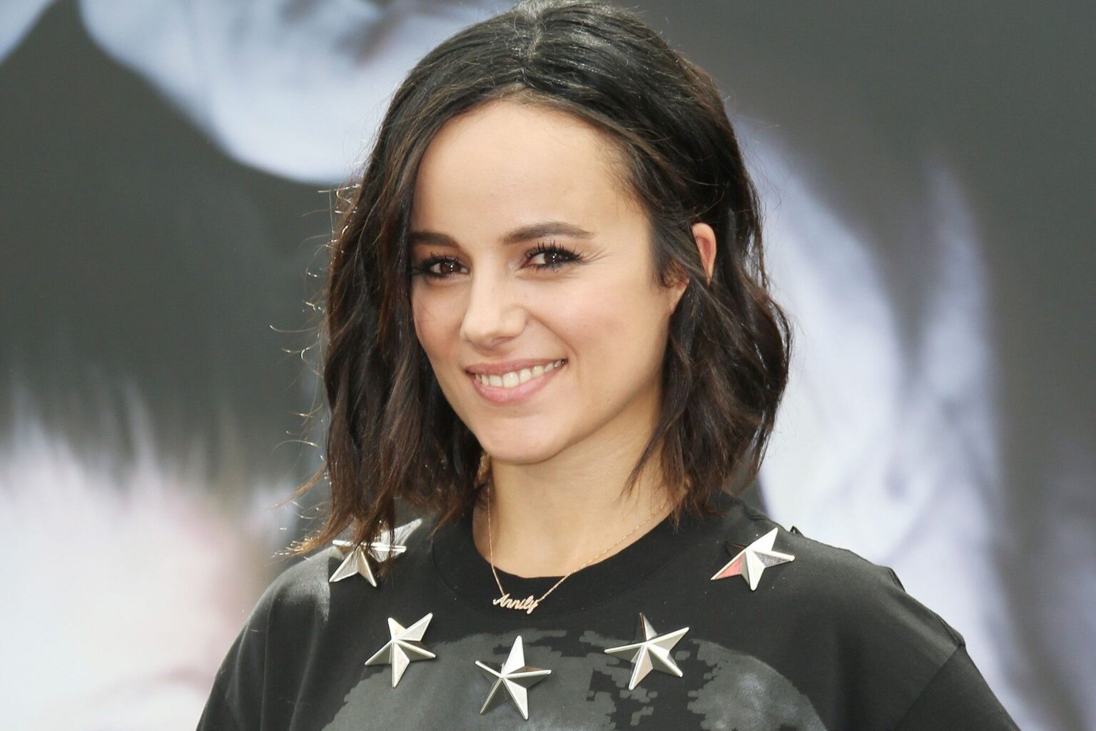 法国歌手Alizée(艾莉婕)2000-2018年发行专辑、现场辑、单曲合集[无损FLAC/10.1GB]百度云盘打包下载_点击资源平台